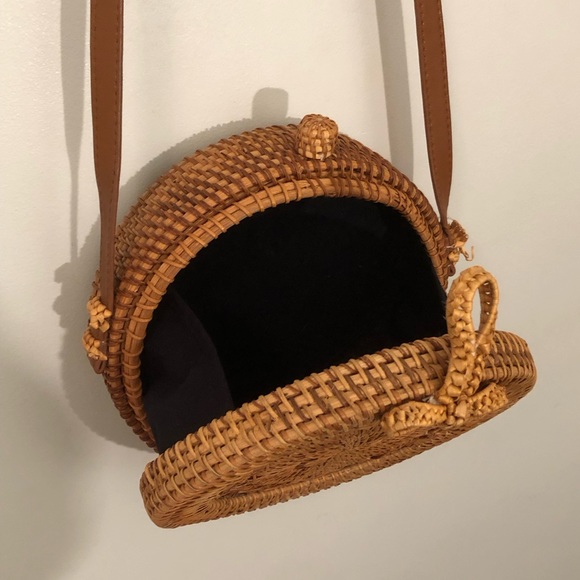 Urban Outfitters | Bags | Boho Wicker Rattan Circle Purse Tan Crossbody ...